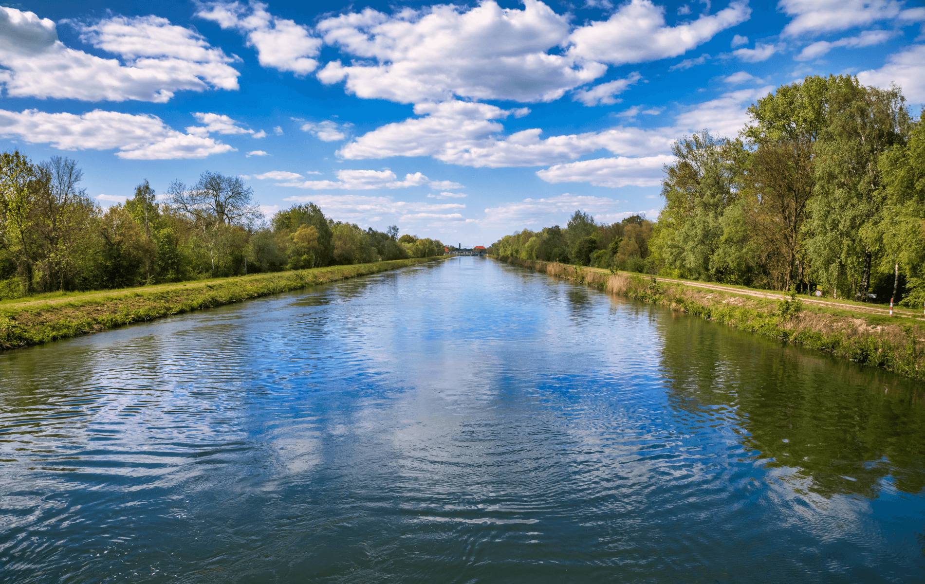 Systems and sensors for hydrology monitoring - LSI LASTEM